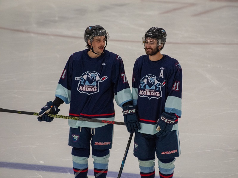 Senior Hockey Preview: Kodiaks Christmas game highlights action in CRHL - WestCentralOnline ...